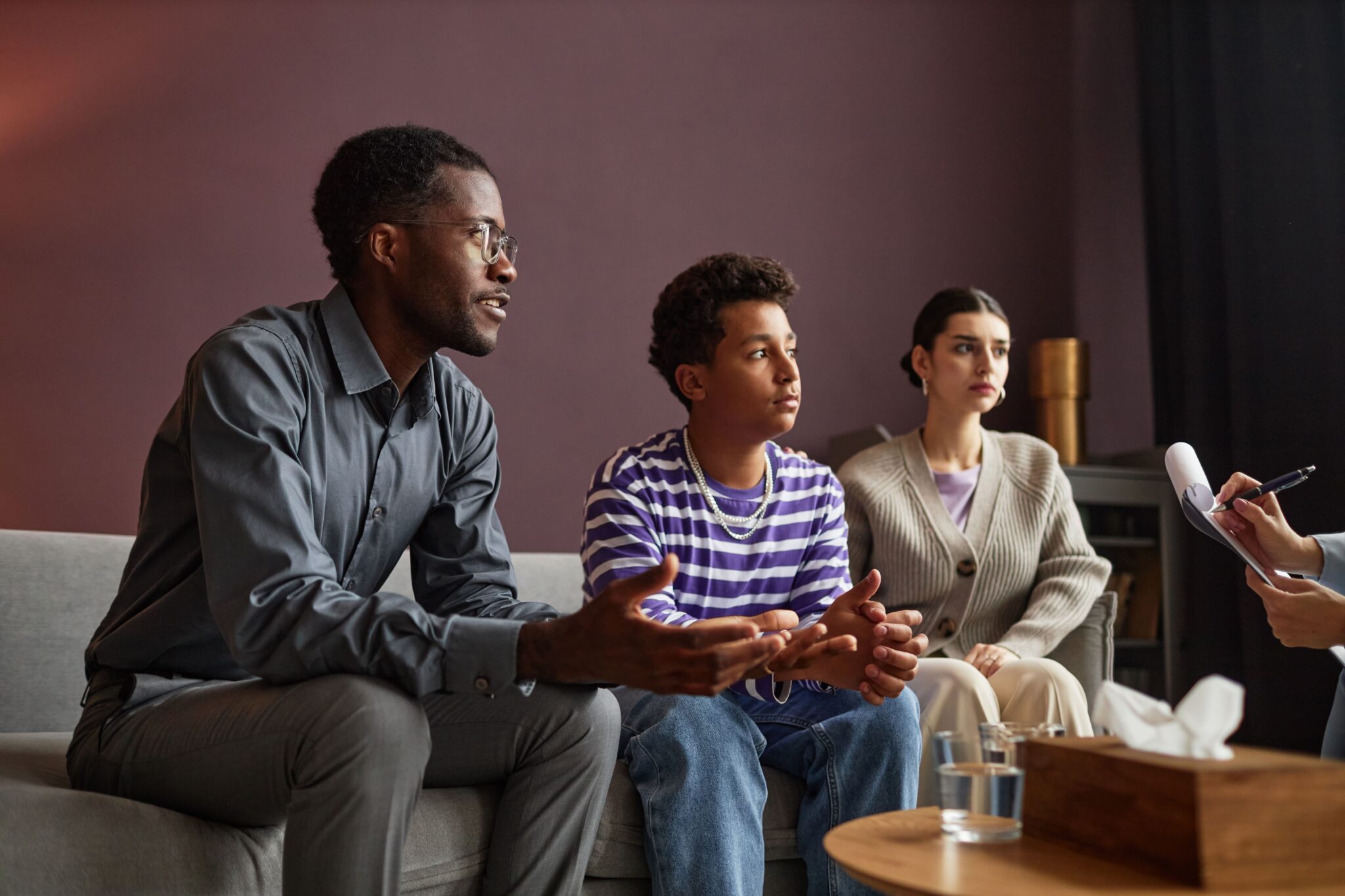 23 Family Therapy Techniques to Strengthen Bonds